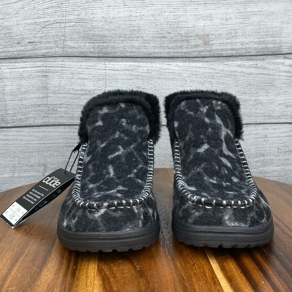 Hey Dude | Shoes | New Hey Dude Denny Ankle Bootie Marble Grey Black ...
